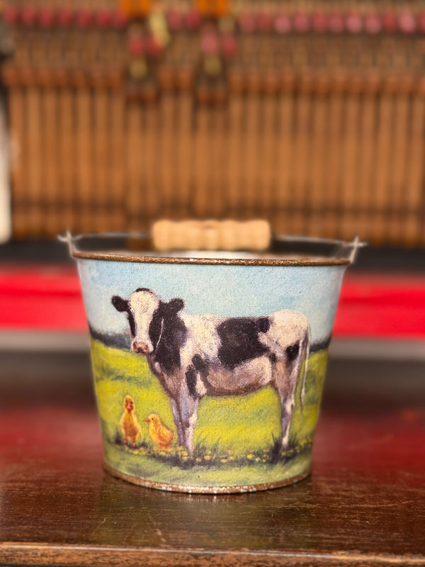 Farm Friends Bucket - Barn & Bale